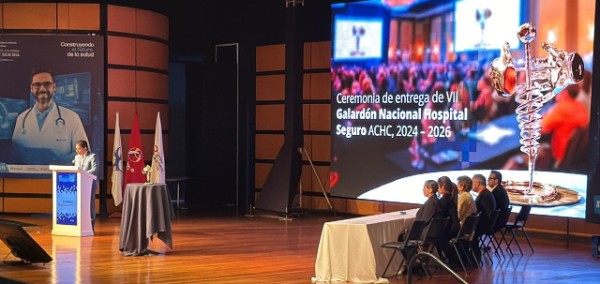 Obtuvimos el 7° Galardón Nacional Hospital Seguro 2024 - 2026 | Clínica ...